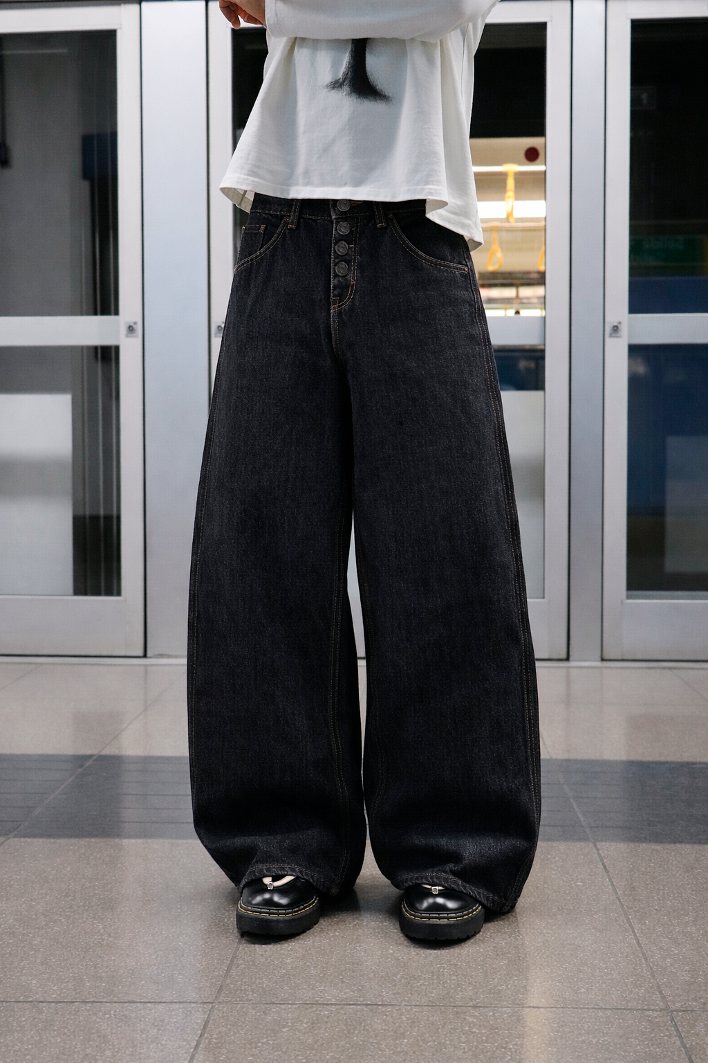 OBSIDIAN RAW DENIM – STRAFE